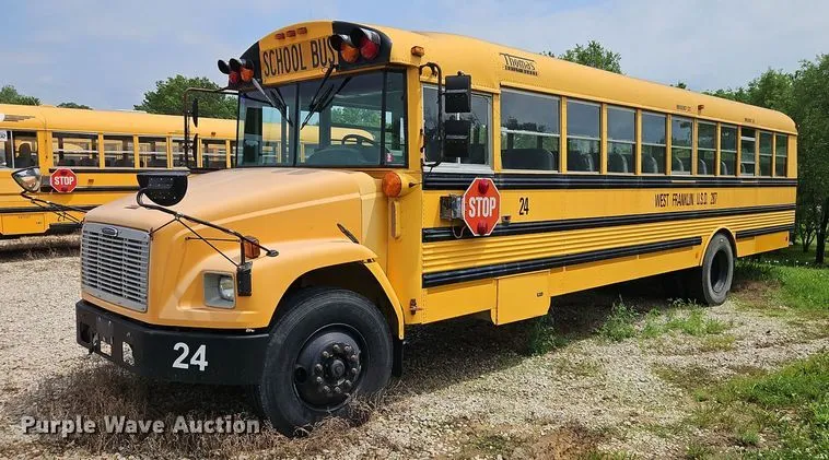 2001 Thomas school bus - Aucteeno