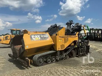 2016 Cat AP1055F Track Asphalt Paver - Aucteeno